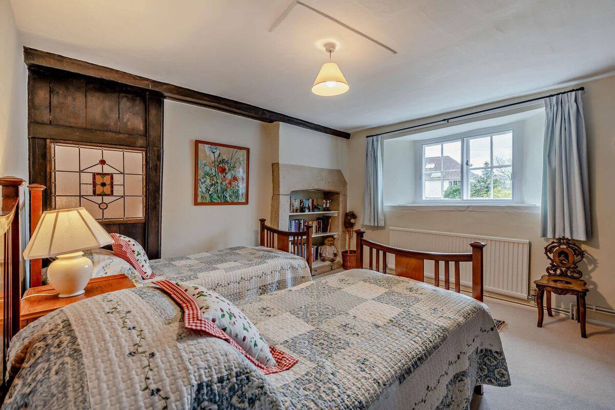 Stayners Farm is a charming and sympathetically renovated 17th century ...
