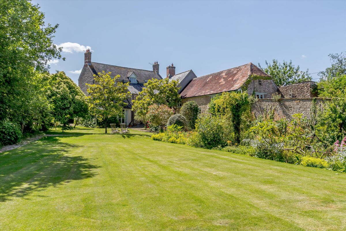 Keyham House is an unlisted Regency family house with a large walled ...