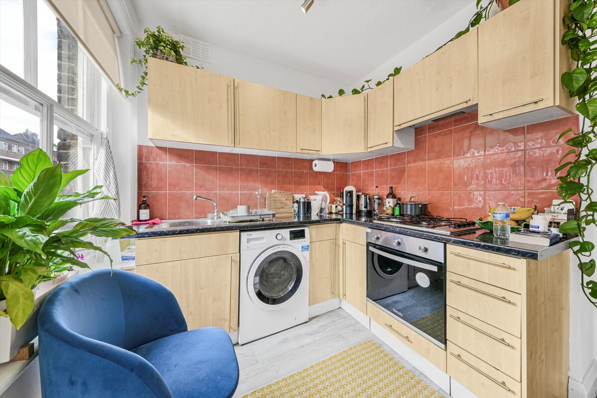 flat to rent in St. Johns Wood High Street, London, NW8 - sjq012594470 ...