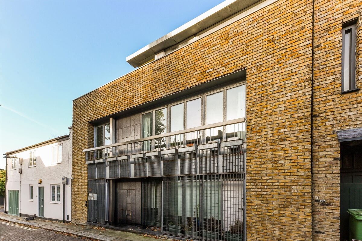 house to rent in Camden Mews, London, NW1 - sjq012597697 | Knight Frank ...