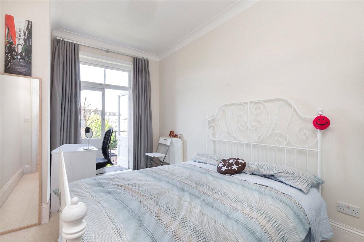 flat to rent in Sandringham Court, Maida Vale, London, W9 - SJQ216874 ...