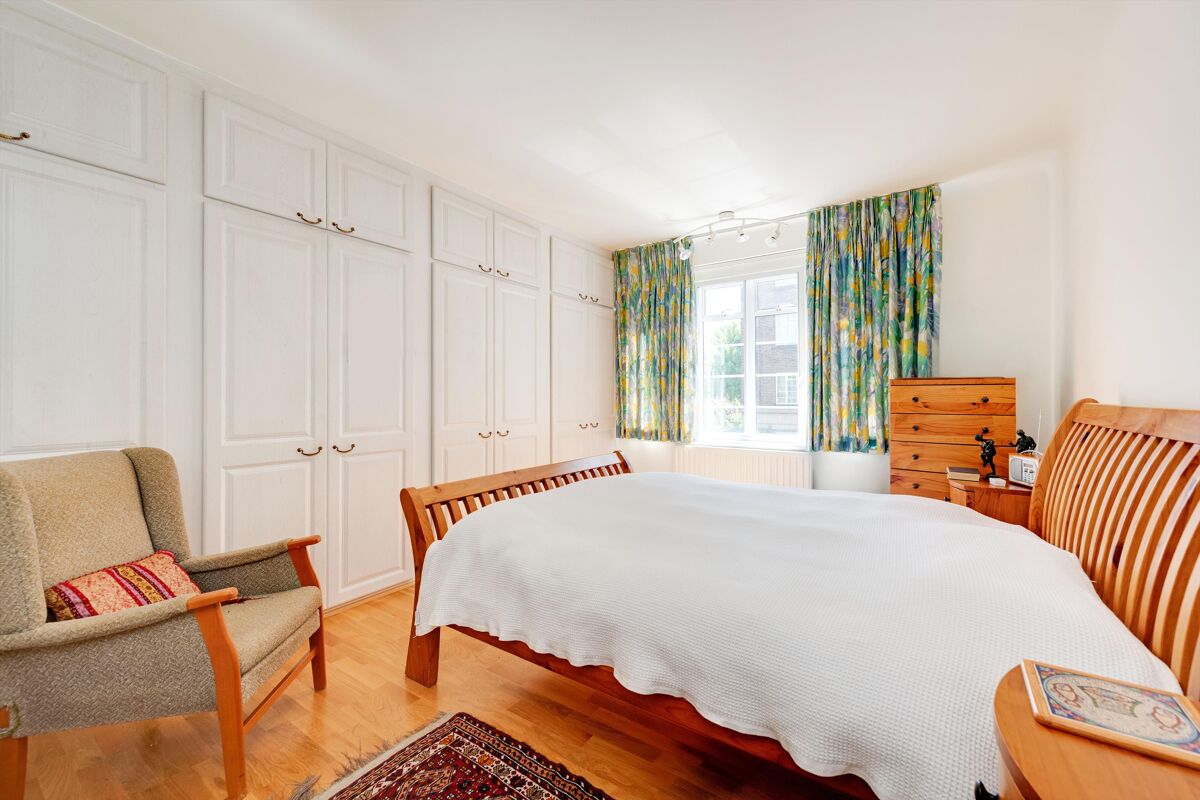 flat for sale in Hamilton Court, Maida Vale W9 - sjw012535783 | Knight ...