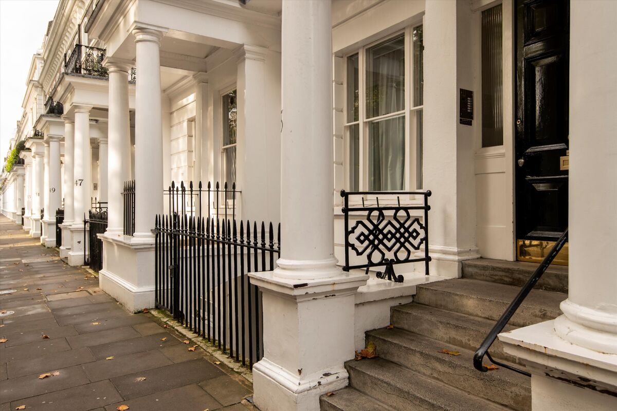 flat for sale in Onslow Square, London, SW7. - sla012223874 | Knight Frank