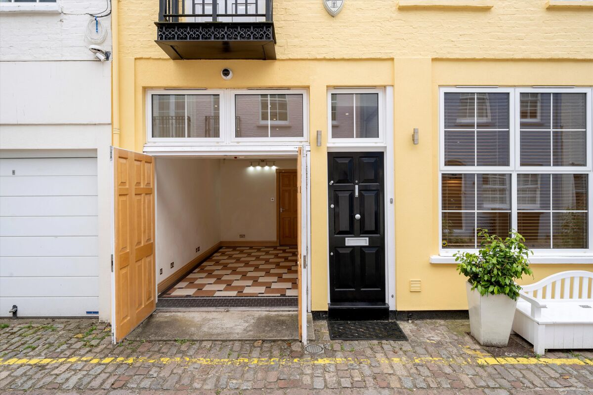 house for sale in Princes Gate Mews, London, SW7 - sla012442049 ...