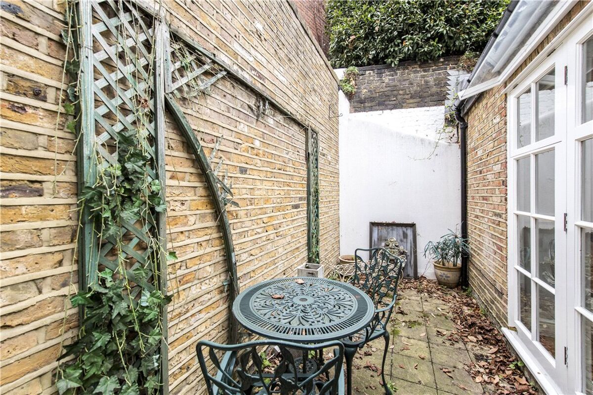 house for sale in Brompton Place, London, SW3 - sla180239 | Knight Frank