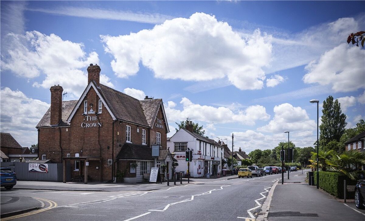 development for sale in 24 Hayfield Chase, Tiddington, CV37 - snh170384 ...