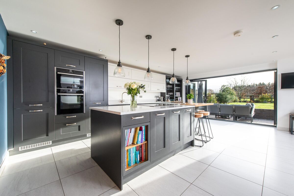 house for sale in Priory Lane, Broad Marston, Stratford-upon-Avon ...