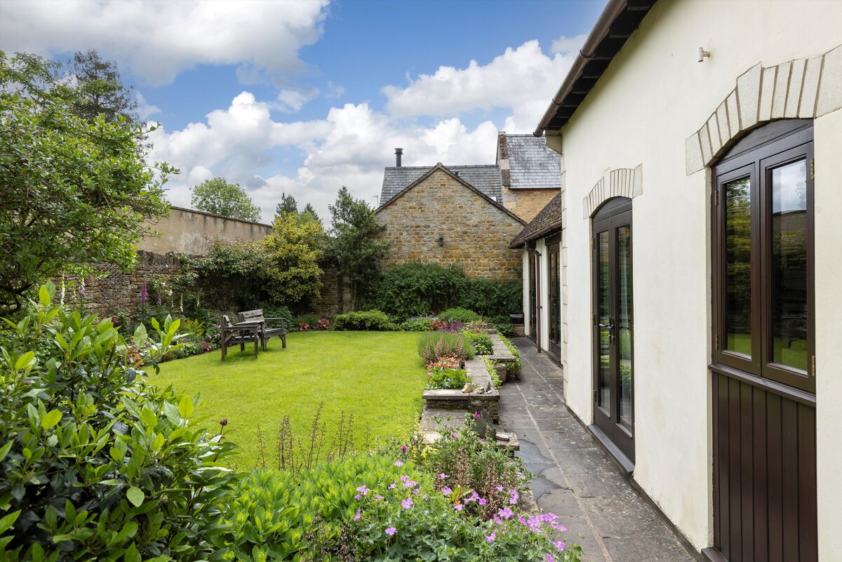 house for sale in West Street, Kingham, Chipping Norton, Oxfordshire ...