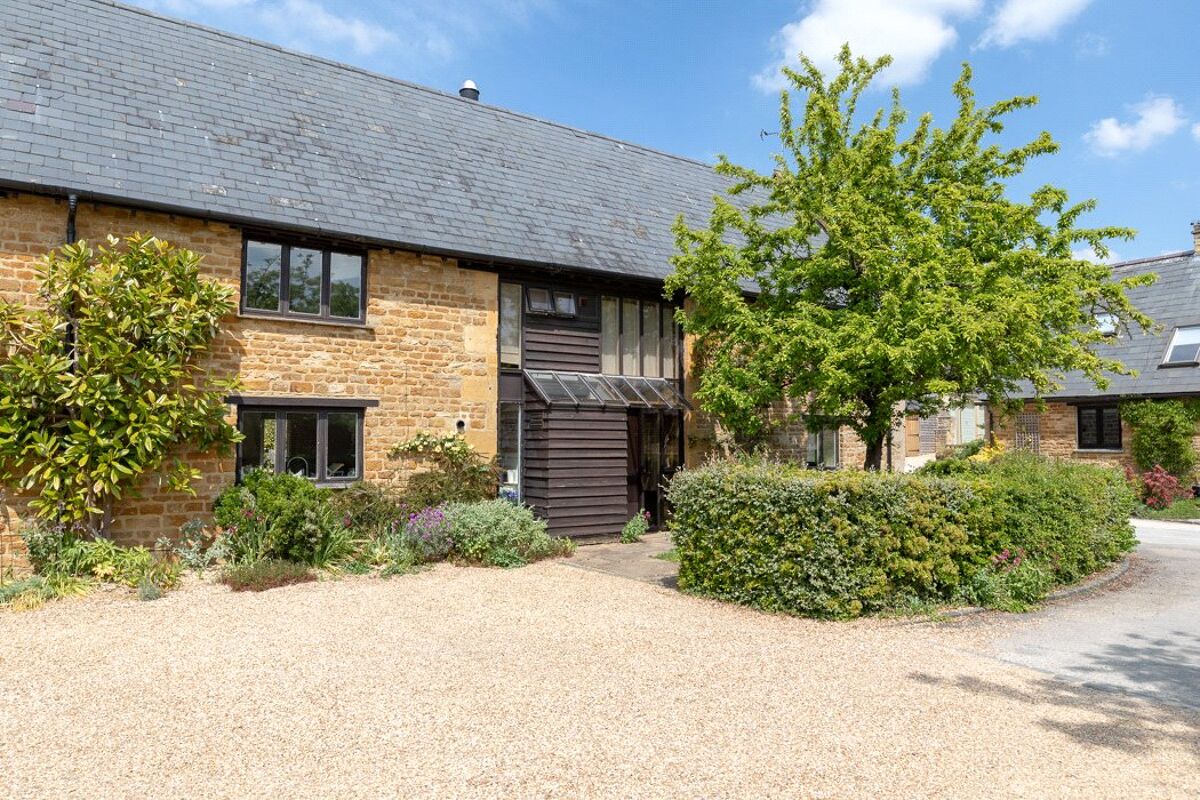 house for sale in The Moat, Kingham, Chipping Norton, Oxfordshire, OX7 ...