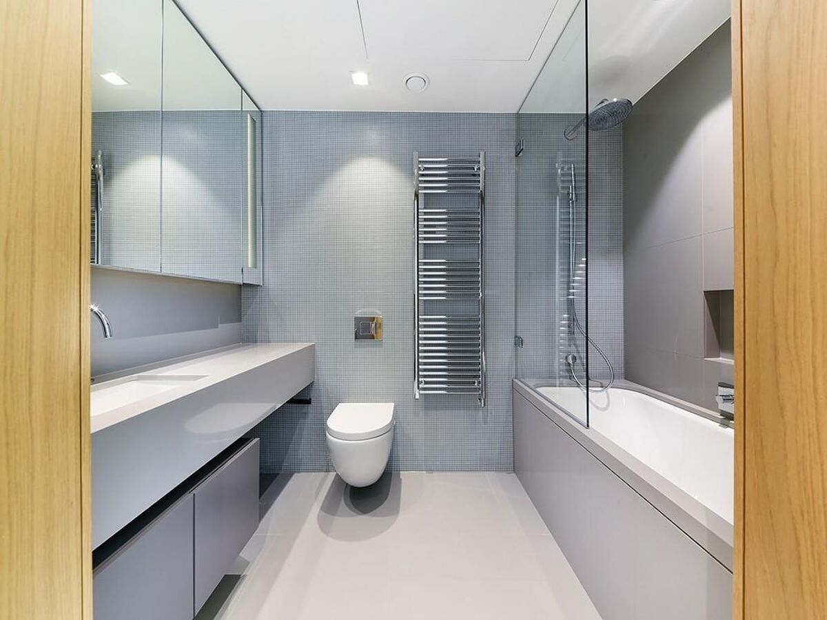 flat to rent in Tudor House, Duchess Walk, Tower Bridge, London, SE1 ...