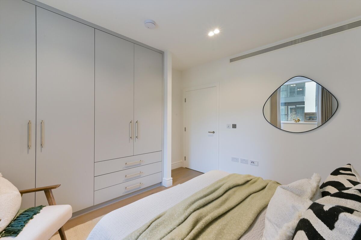 flat for sale in Chiswick Green, London, W4 - tgw012206964 | Knight Frank