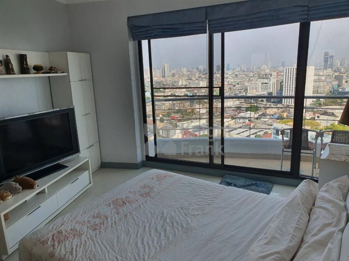 condominium for sale in Chareonkrung, Supalai Casa Riva, 112.53 sq.m ...