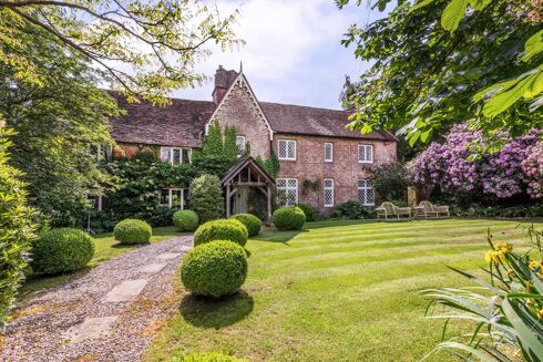 Property for Sale in Kent - Houses for Sale in Kent - Knight Frank (UK)