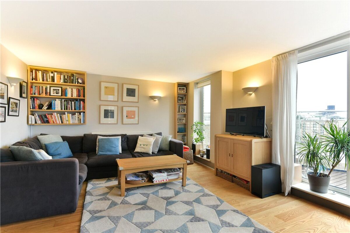 flat for sale in Benbow House, 24 New Globe Walk, London, SE1 ...