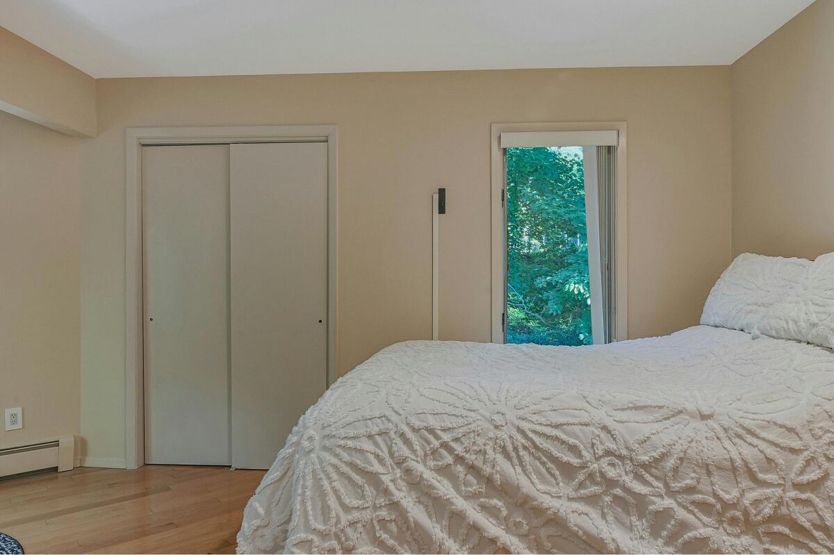 house for sale in 31 Beach Road - Port Jefferson, New York - usl3572845 ...