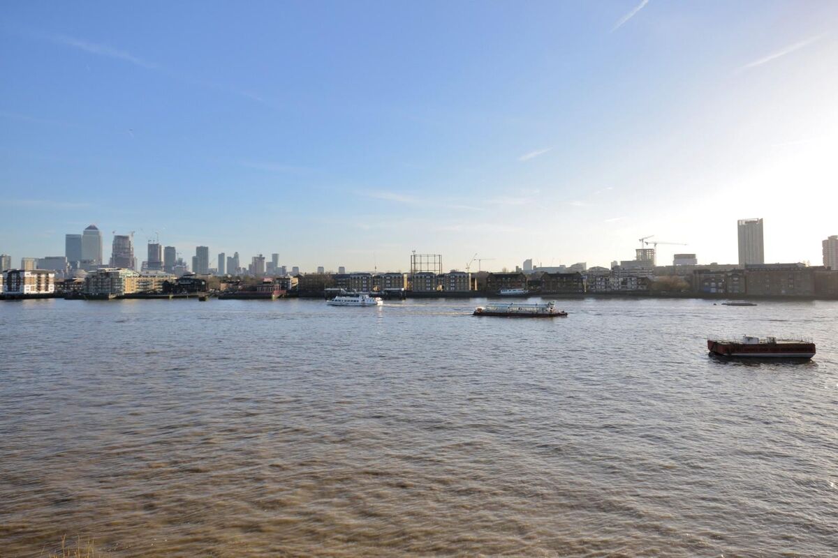 flat to rent in St Hilda's Wharf, 160 Wapping High Street, London, E1W ...