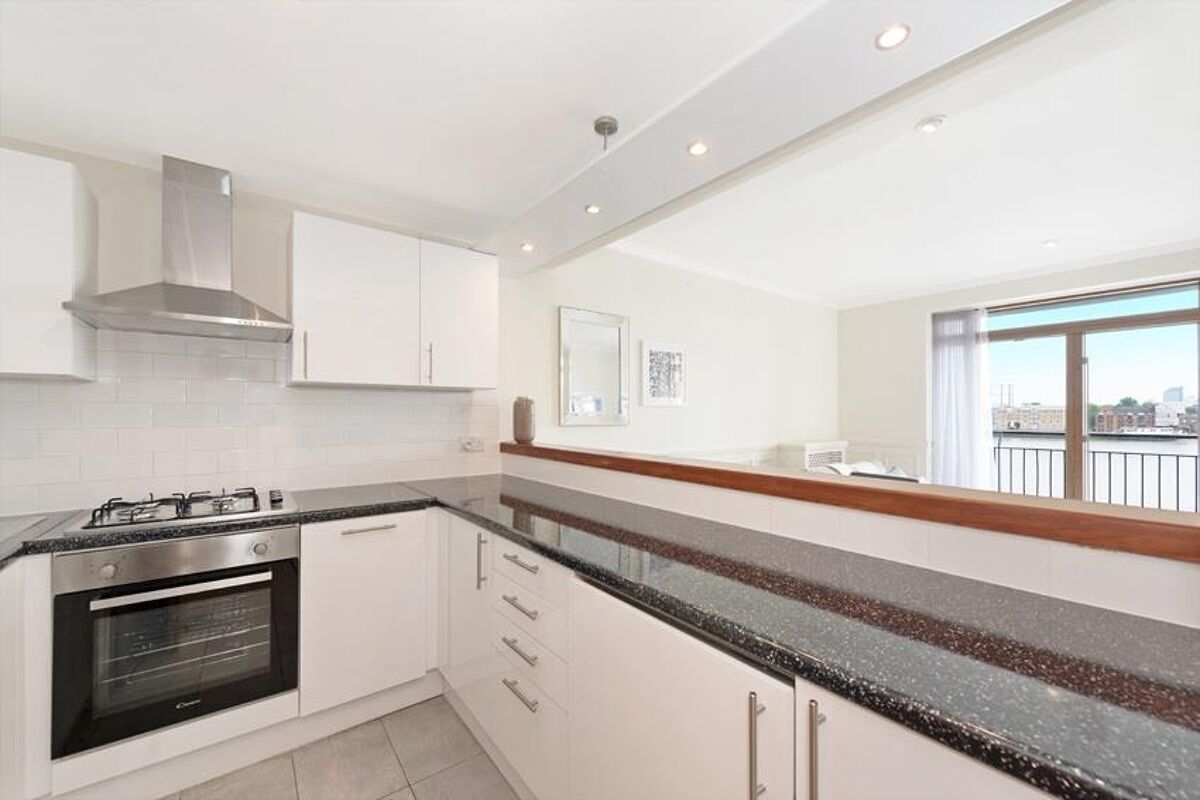 flat to rent in St Hilda's Wharf, Wapping High Street, Wapping, London ...