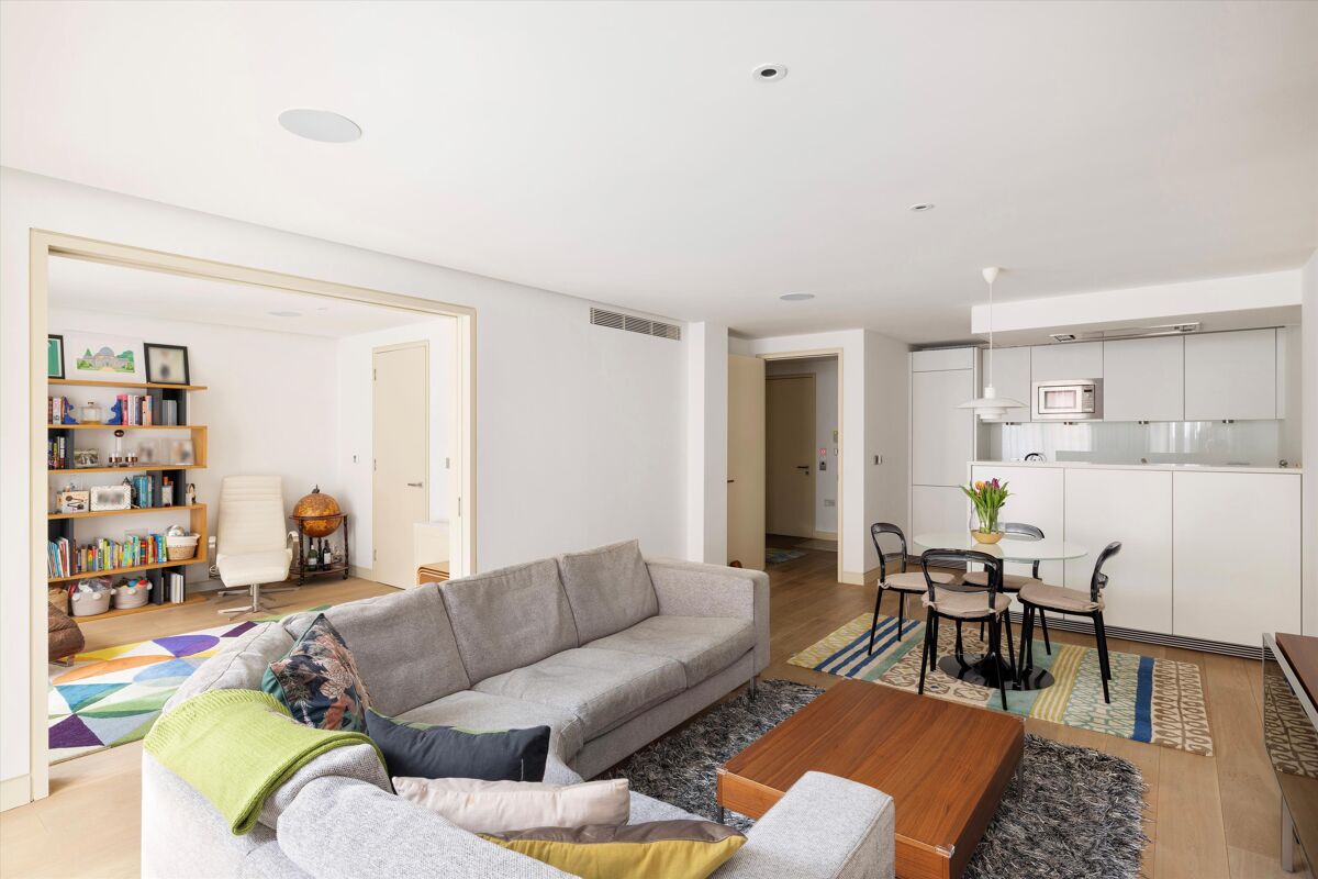 flat for sale in Bedford Court, London WC2E - wer012672013 | Knight ...