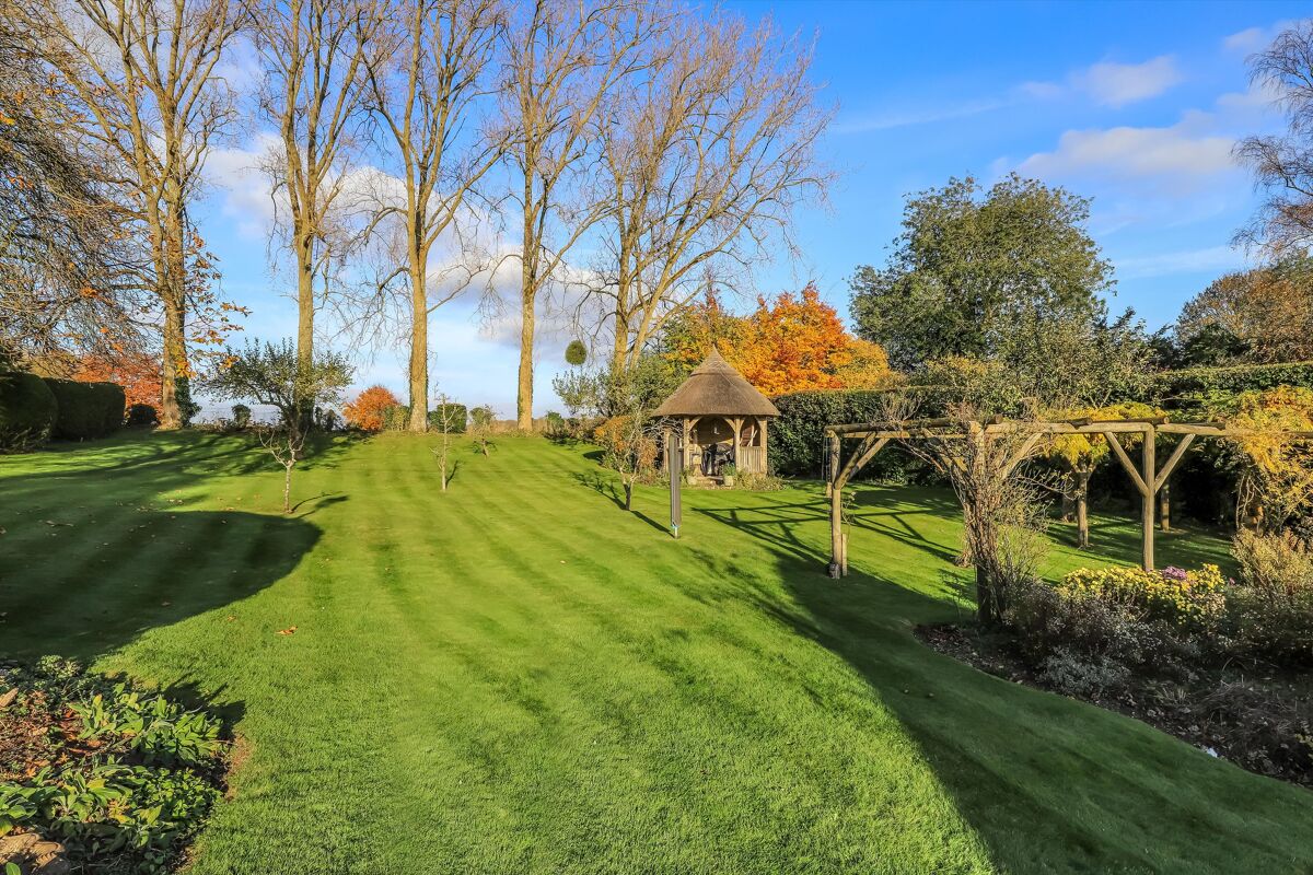 house for sale in Crawley, Winchester, Hampshire, SO21 - win012268493 ...