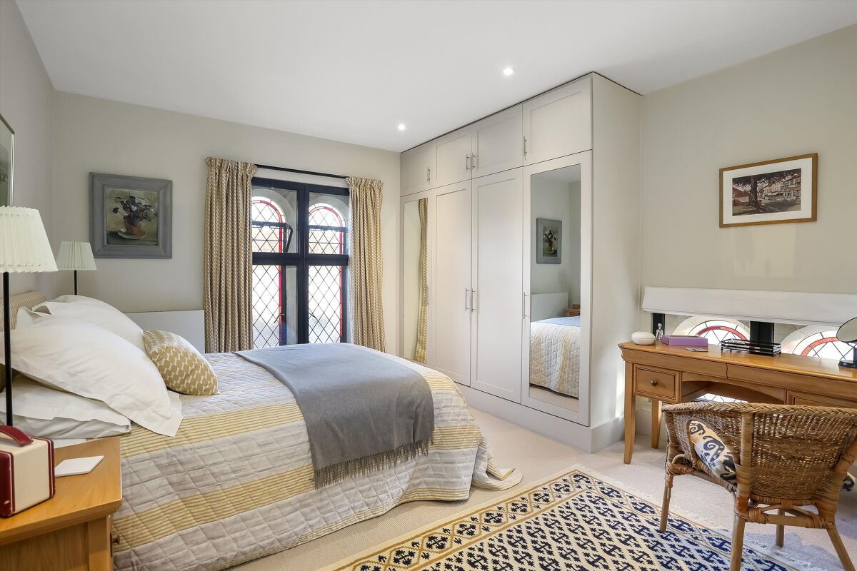 house for sale in High Street, Broughton, Stockbridge, Hampshire, SO20 ...