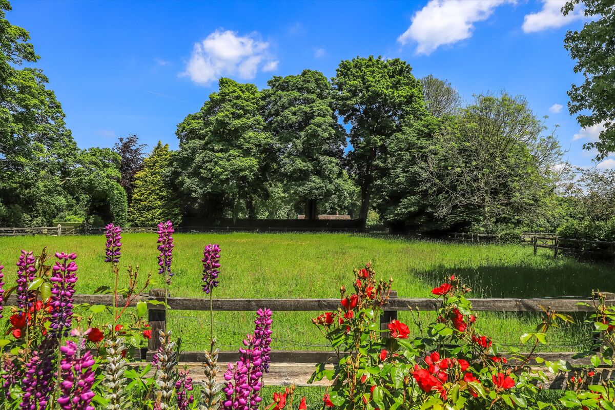 house for sale in Amport, Andover, Hampshire, SP11 - win012418583 ...