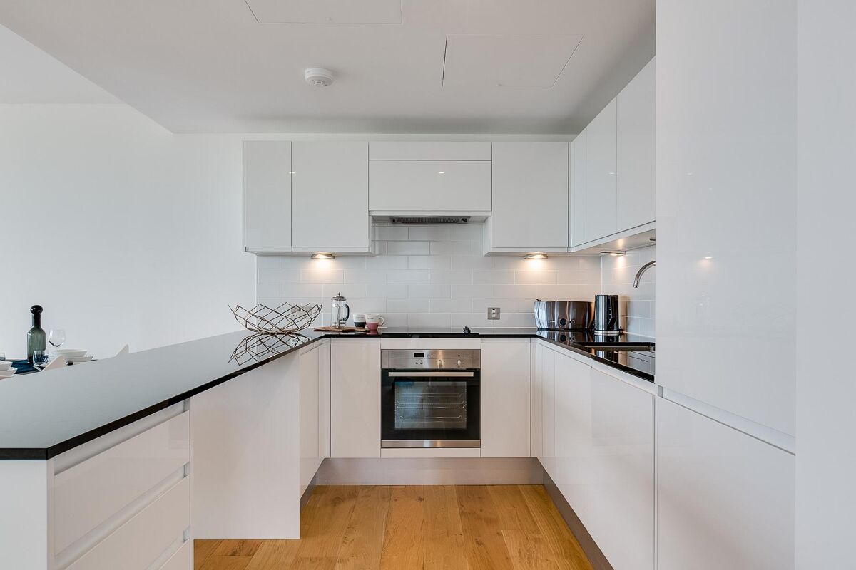 flat to rent in Wood Lane, White City, London, W12 - wlq012676454lg ...
