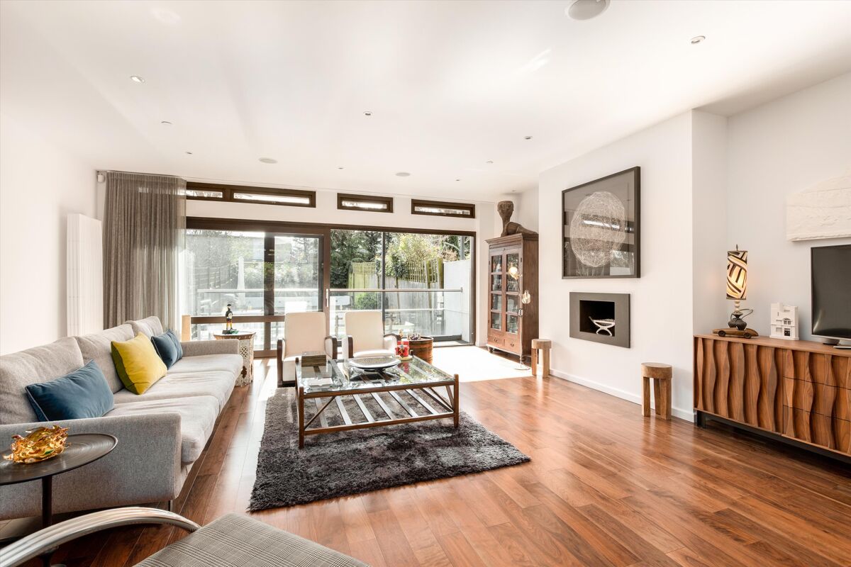 house for sale in Helix Terrace, 20 Queensmere Road, Wimbledon, London ...