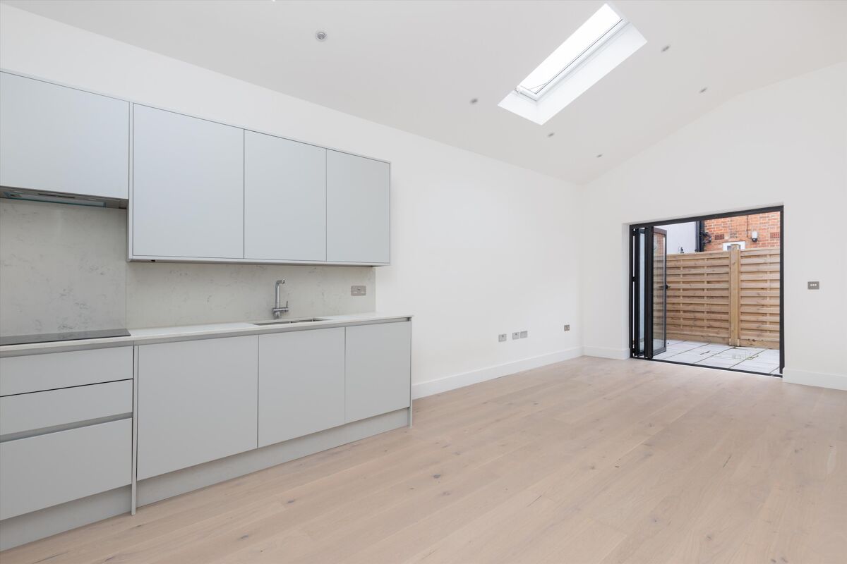 flat for sale in Durham Road, London, SW20 - wmb012120925 | Knight Frank