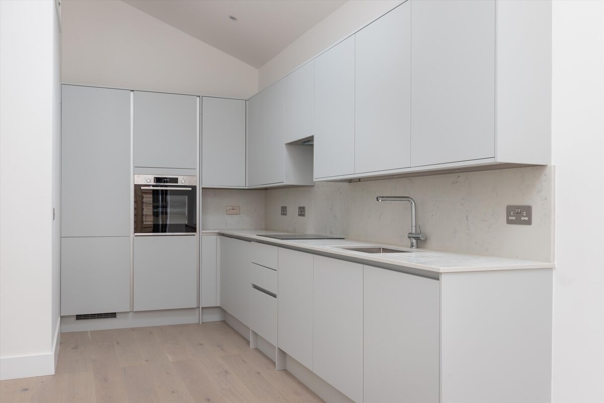 flat for sale in Durham Road, London, SW20 - WMB012120925 | Knight Frank