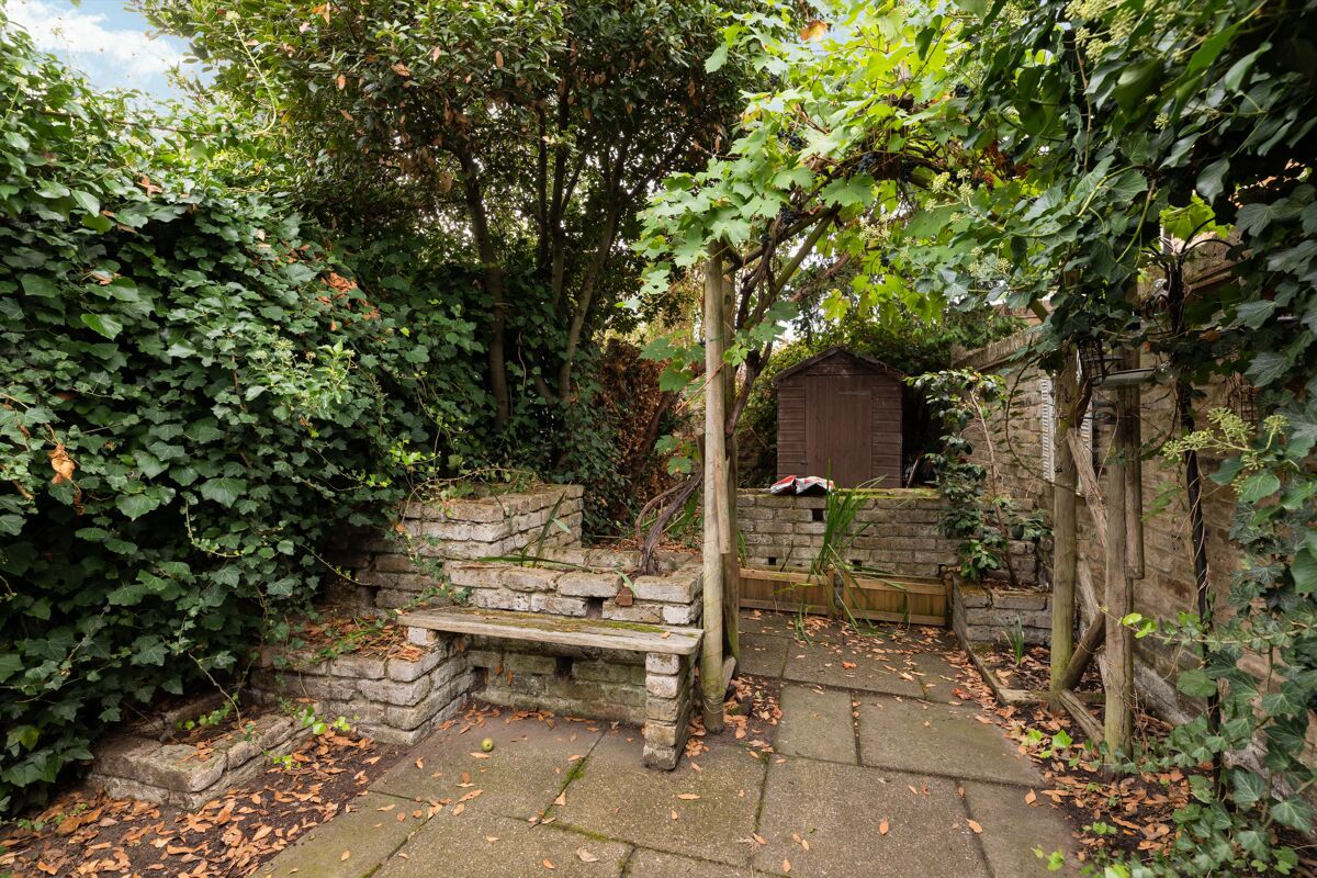 house for sale in Walnut Tree Cottages, Wimbledon, London, SW19 ...