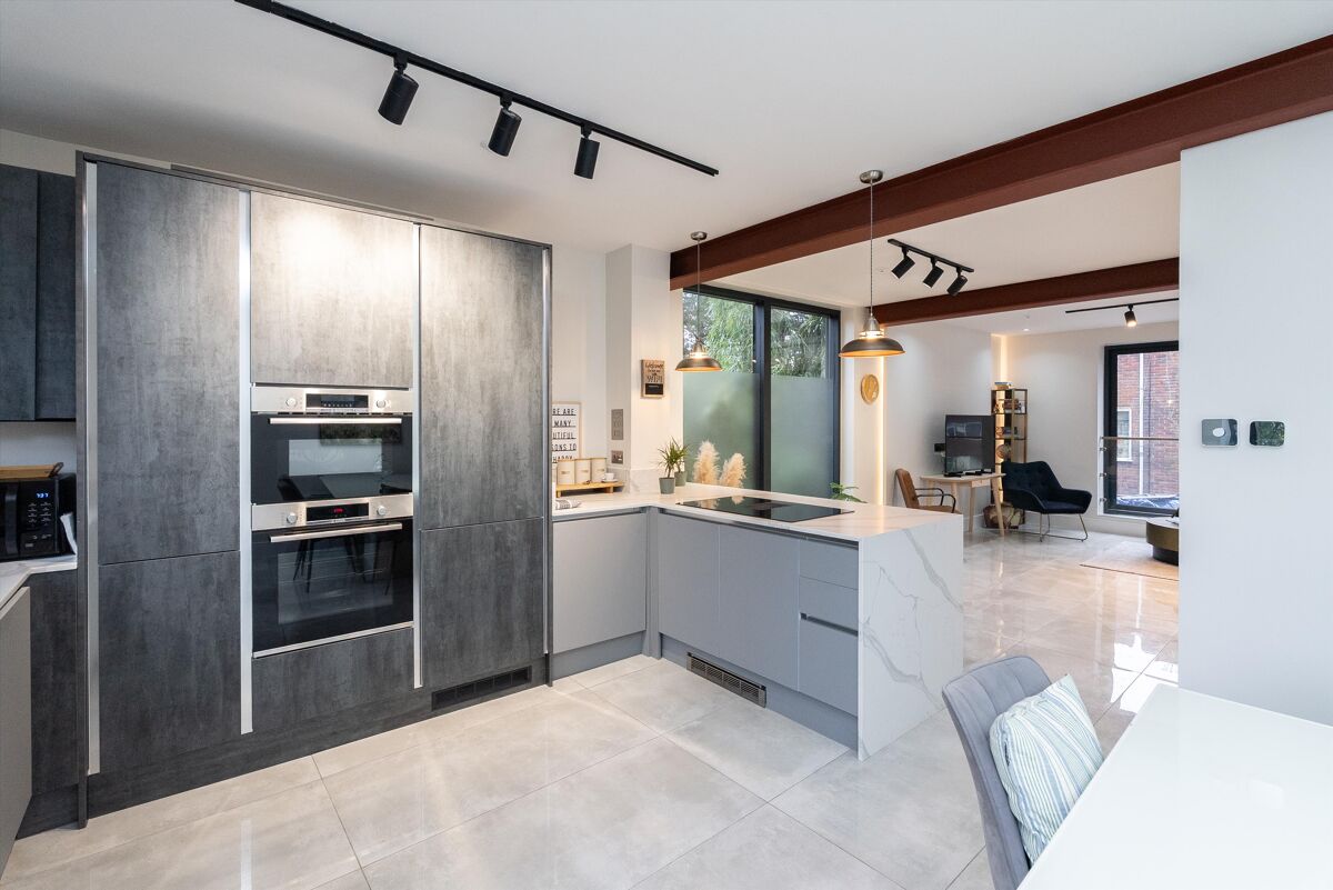 house for sale in Claudia Place, London, SW19 - wmb012384192 | Knight ...