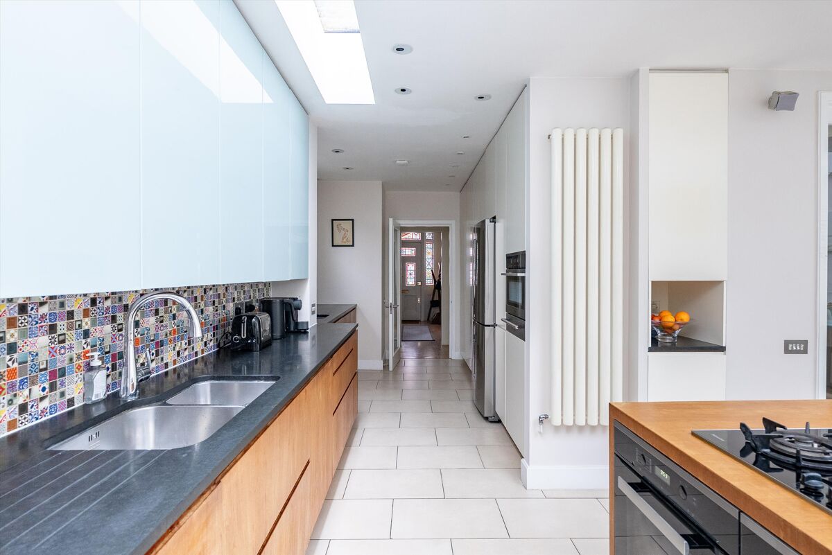 house for sale in Woodside, London, SW19 - wmb012554048 | Knight Frank ...