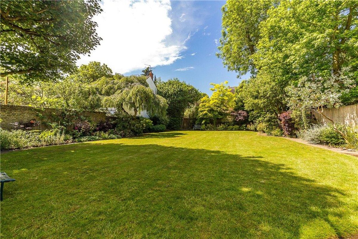 house for sale in Victoria Drive, London, SW19 - WMB190084 | Knight Frank