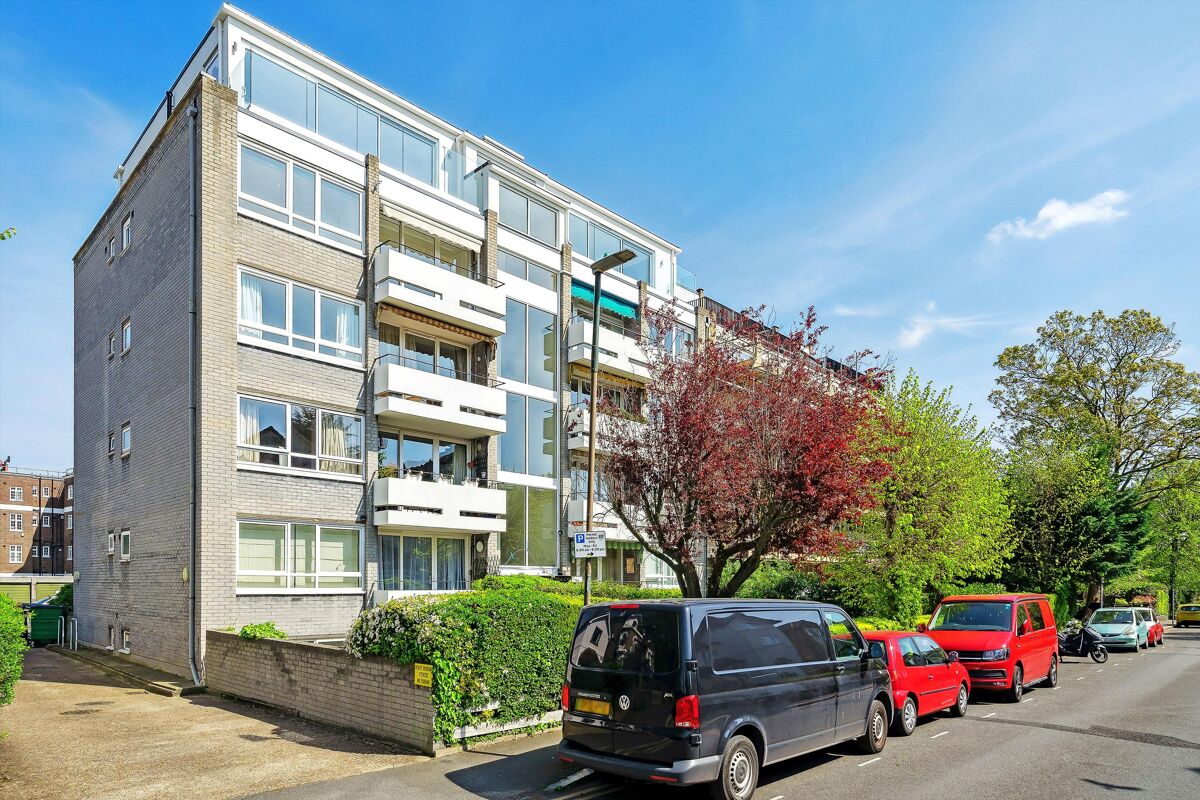 Flat To Rent In Lansdowne Road London Sw20 Wmq012385158 Knight Frank