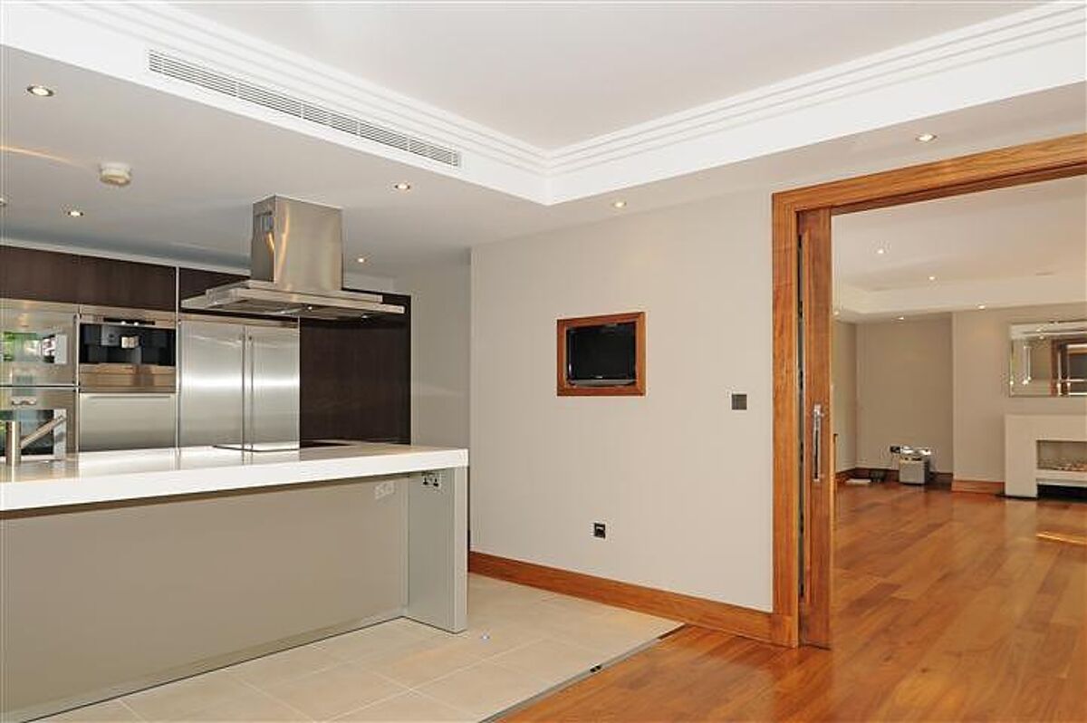 flat to rent in Charters Garden House, Charters Road, Ascot, Berkshire ...