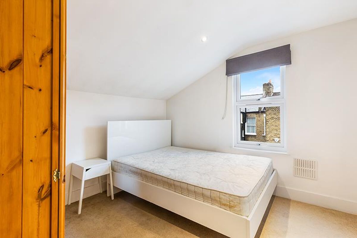 flat for sale in Ballater Road, London, SW2 - wnd012032162 | Knight Frank