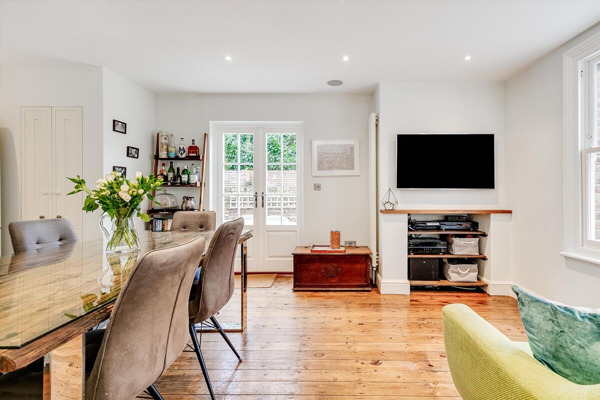 flat for sale in Western Lane, London, SW12 - wnd012091732 | Knight Frank