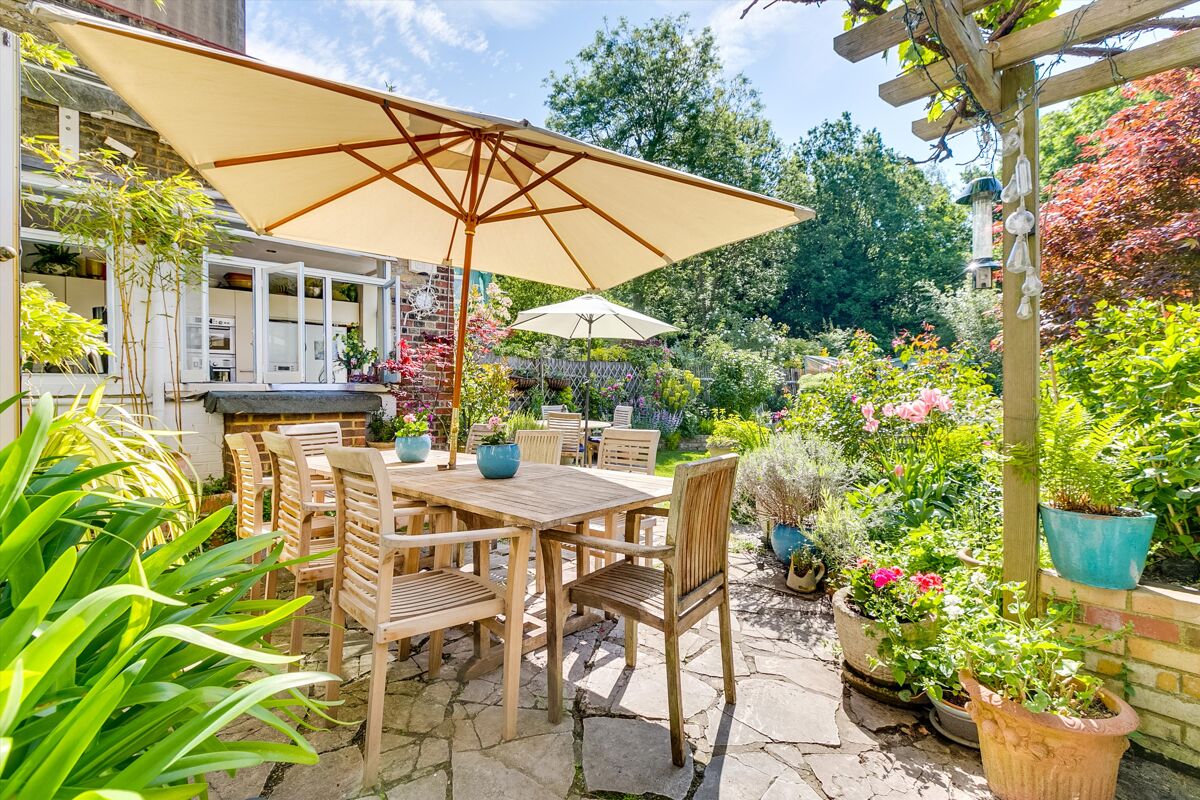 house for sale in Routh Road, London, SW18 - WND012100049 | Knight Frank