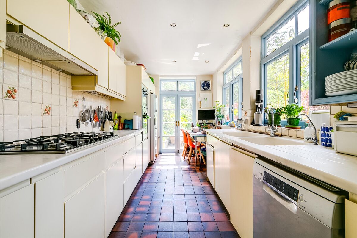 house for sale in Routh Road, London, SW18 - wnd012100049 | Knight Frank