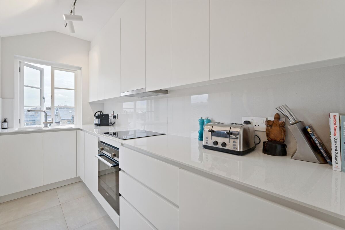 flat for sale in Salcombe Gardens, Clapham Common, SW4 - wnd012227345 ...