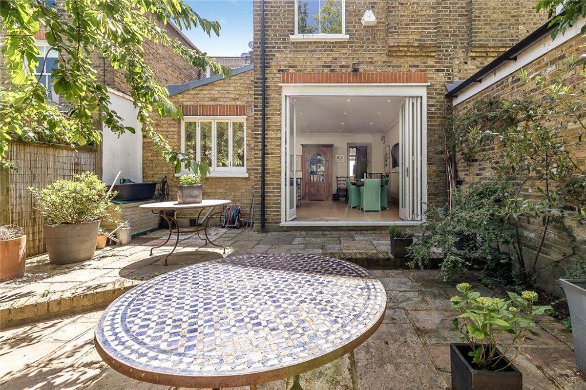 house for sale in Boundaries Road, London, SW12 - wnd150173 | Knight Frank