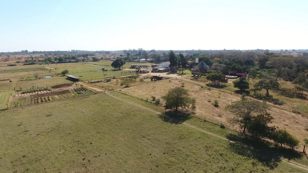 House for sale in Chikupi Road Bonaventure, Makeni Lusaka - zmc226 ...